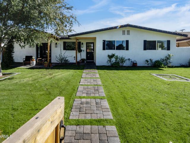 3109 N 41st Pl, Phoenix, AZ 85018 | MLS #6995 | Compass