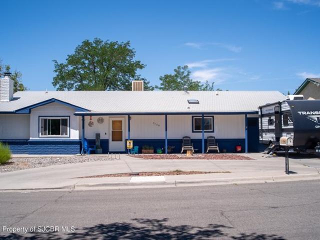 3109 N Mountain View Dr, Farmington, NM 87401