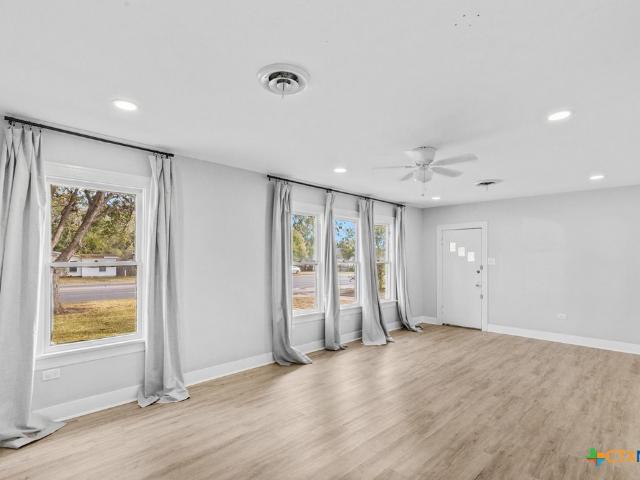 3109 N Main St, Victoria, TX 77901 | MLS #596999