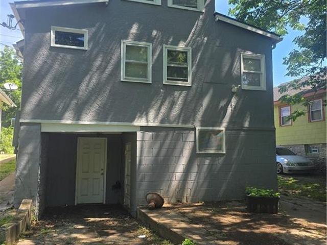 3109 E 51st Street