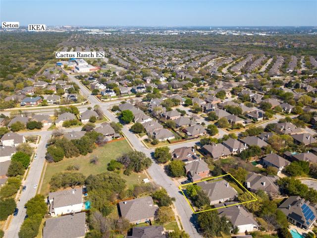 3109 Goldenoak Cir