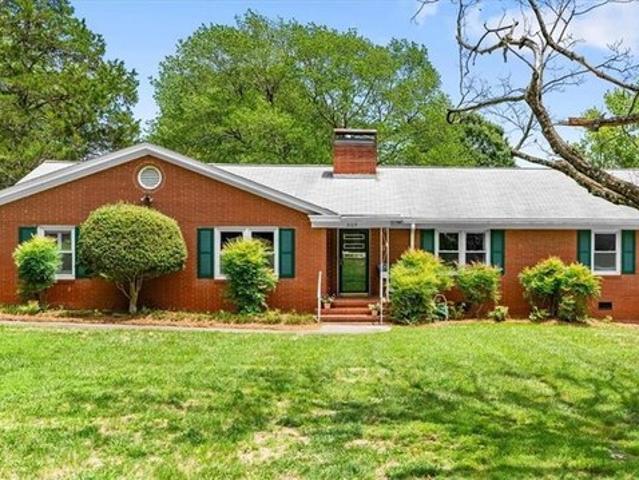 3109 Groometown Rd, Greensboro, NC 27407