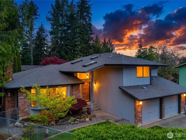 3109 th St SE, Everett, WA 98208 | MLS #2512 | Compass