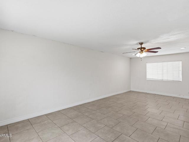 3109 W LOMA Lane