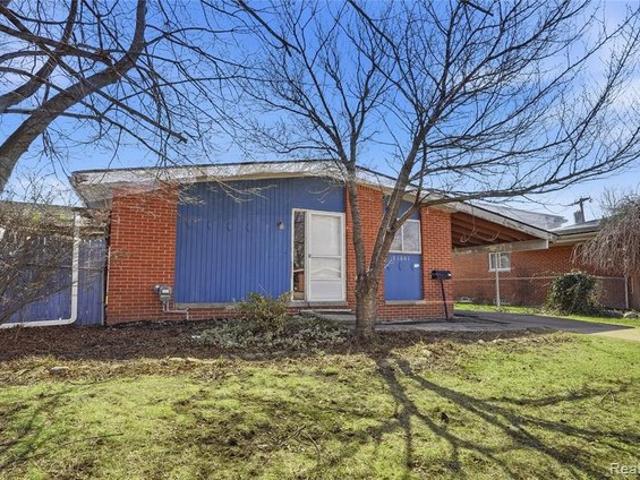 31001 Parkwood St, Westland, MI 48186