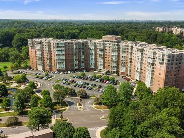 3100 N Leisure World Blvd Apt 918, Silver Spring, MD 20906