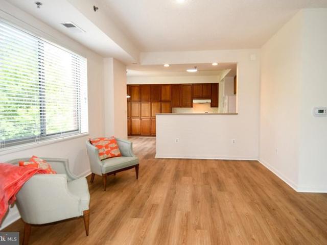 3100 N Leisure World Blvd Apt 207, Silver Spring, MD 20906