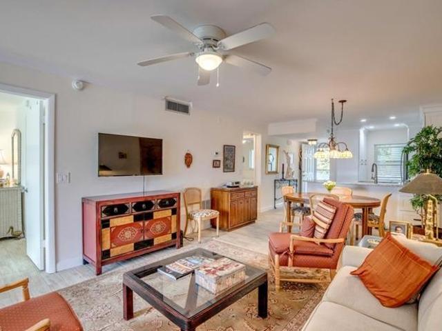 3100 Binnacle Dr #207 Naples, FL 34103