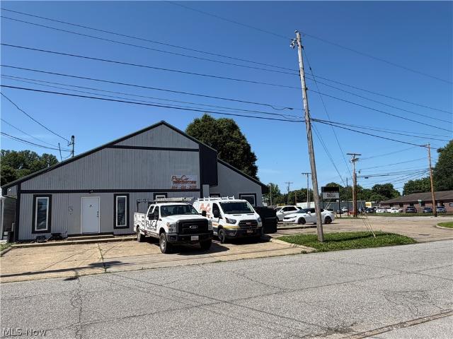 3100 Dudley Ave