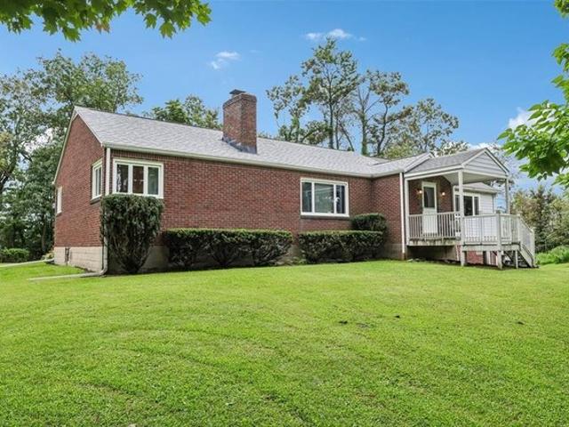 3100 Haberlein Rd, Gibsonia, PA 15044