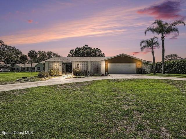 3100 Saunders Pl, Titusville, FL 32780