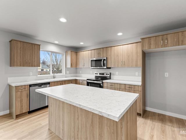 3100 W Animas Creek Dr