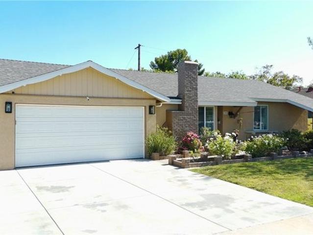 3100 W Glen Holly Dr, Anaheim, CA 92804