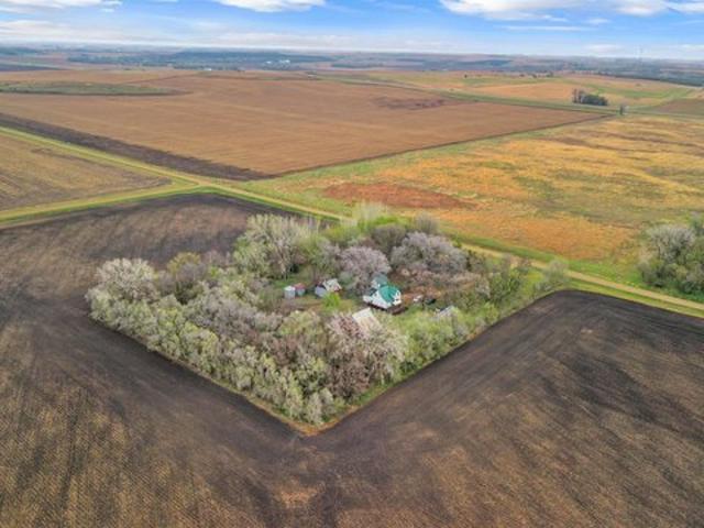 31015 th Ave, Beresford, SD 57004