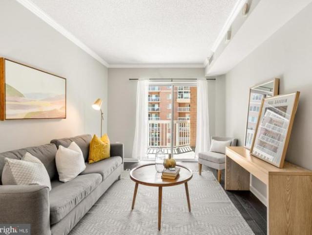3101 N Hampton Dr #1213, Alexandria, VA 22302