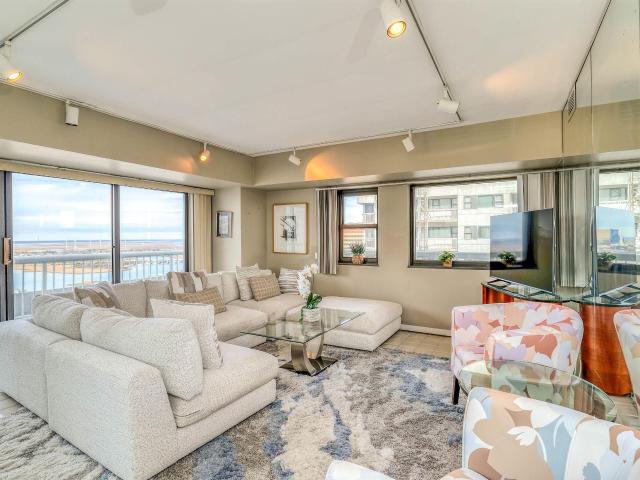 3101 Boardwalk