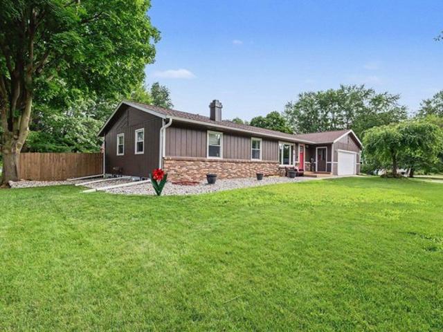 3101 E Frederick St, Midland, MI 48640