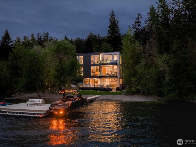 3101 E Lake Sammamish Parkway NE