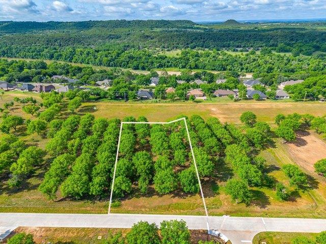 3101 E Landings S, Granbury, TX 76049