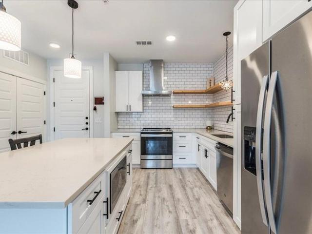 3101 Govalle Ave Apt 220, Austin, TX 78702