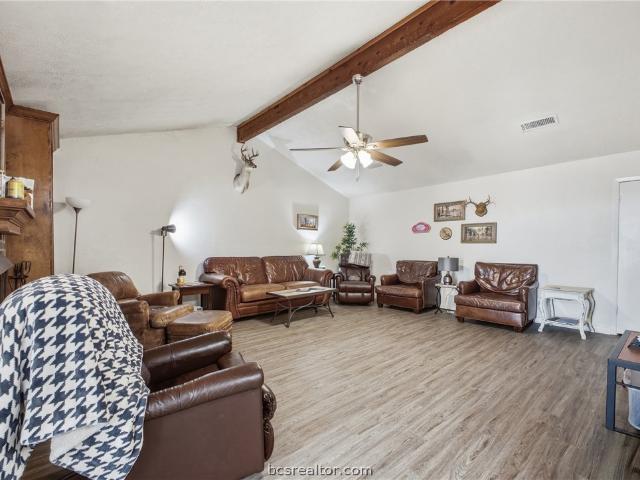 3101 Lodgepole Drive