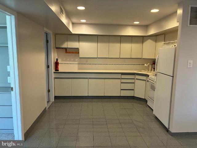 3101 Sherry Court