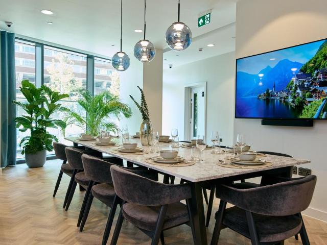 3101, Silver Yard, 100 Moor Street. 2 bed apartment to rent £1,285 pcm £297 pw