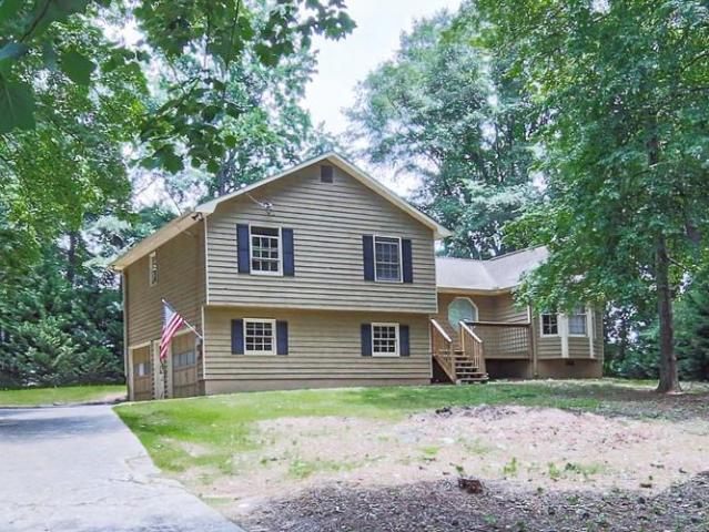 3101 Westwood Dr, Acworth, GA 30102
