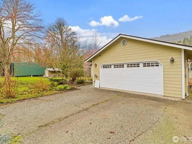 31027 Prevedell Rd, Sedro Woolley, WA 98284
