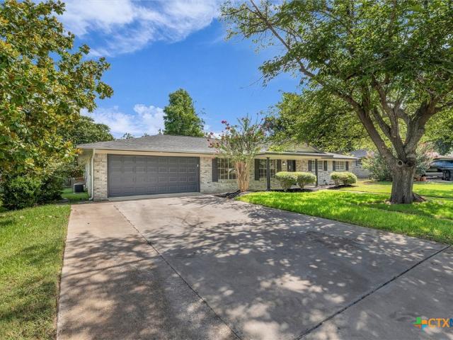 3102 Magnolia Boulevard