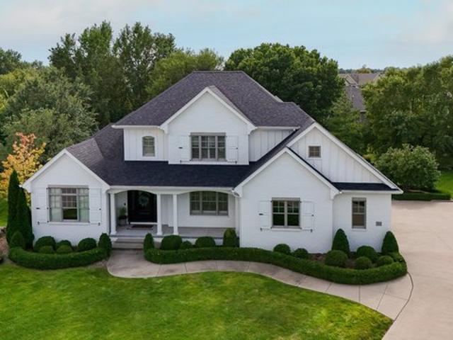 3102 nd St, Urbandale, IA 50323