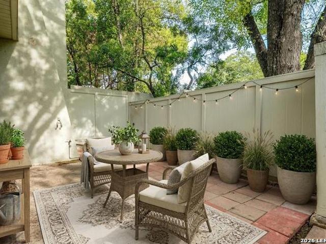 3102 Eisenhauer, Unit B 20