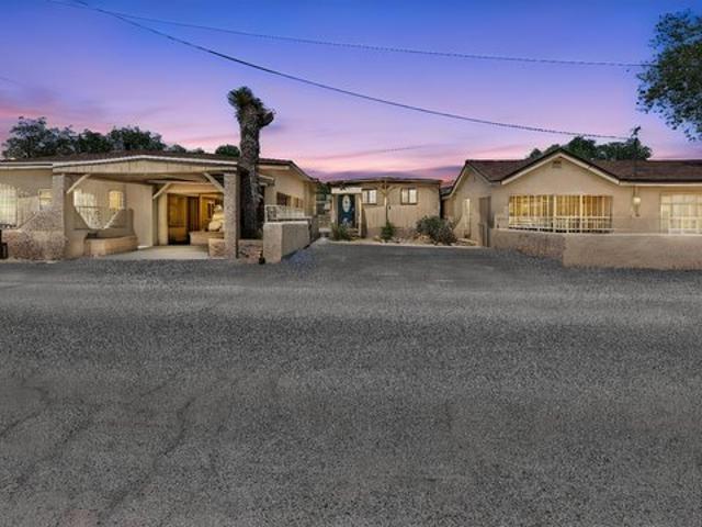3102 Rosendo Garcia Rd SW, Albuquerque, NM 87105