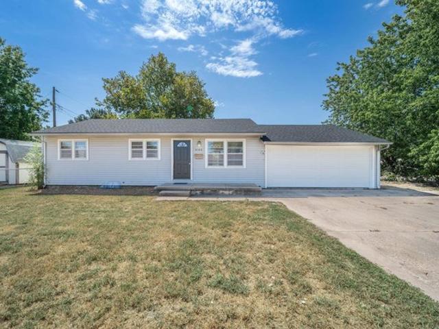 3102 S Palisade Ave, Wichita, KS 67217