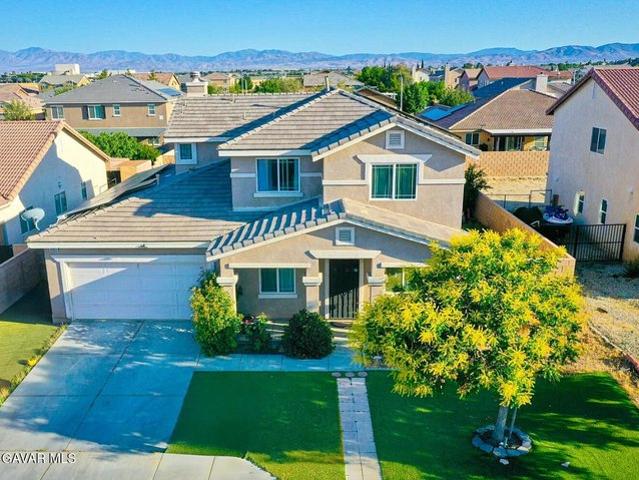 3102 Topaz Ln, Lancaster, CA 93535