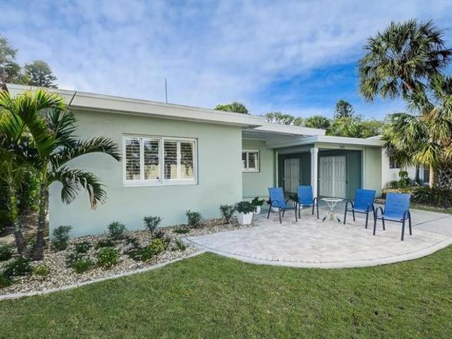 3102 W De Bazan Ave, Saint Pete Beach, FL 33706