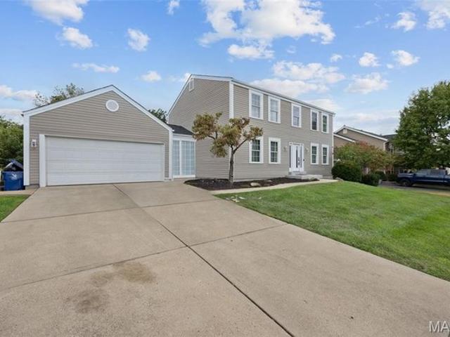3102 Woodbridge Estates Dr, Saint Louis, MO 63129