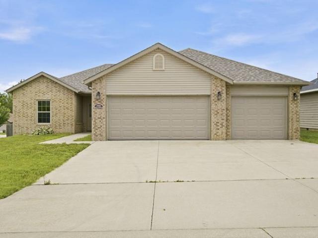 3103 N Albertha Ave, Springfield, MO 65803