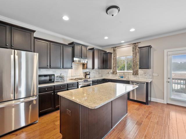 3103 Oxford Dr