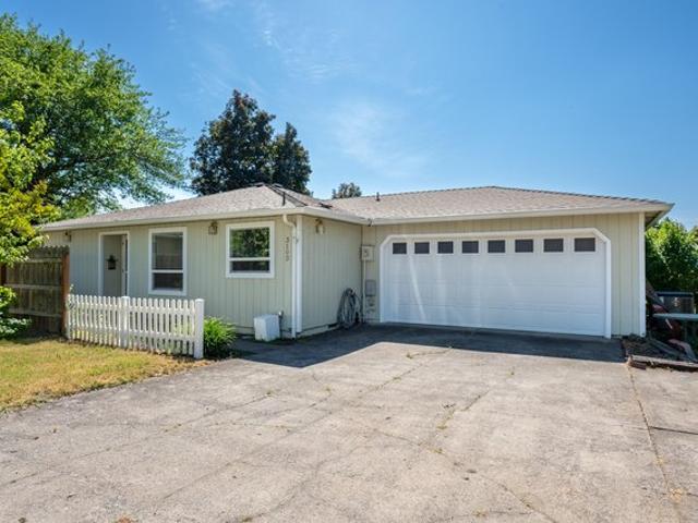 3103 Cody St, Medford, OR 97504