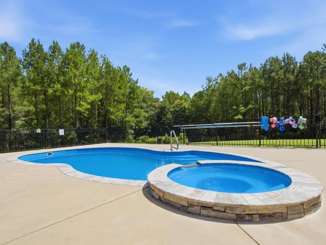 3103 E Peach Road