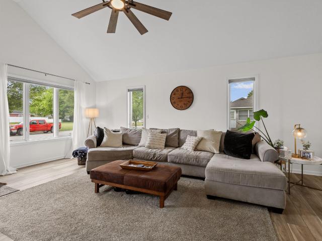310 11th Circle SE