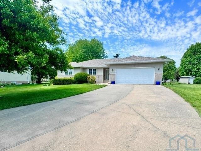 310 14th St, Onawa, IA 51040