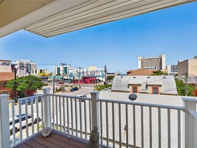310 24th St Apt 201, Virginia Beach, VA 23451