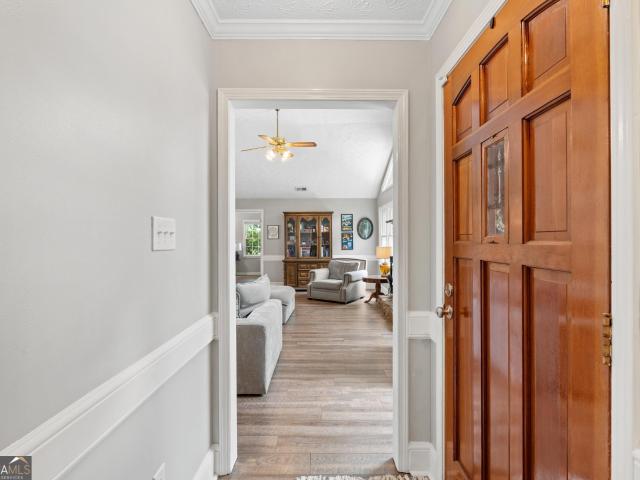 310 Cowan Road SE