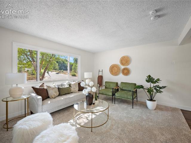 310 Cielo Vista Street