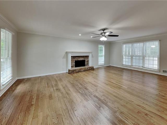 310 Abbington Way