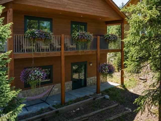 310 Arapahoe Rd, Winter Park, CO 80482