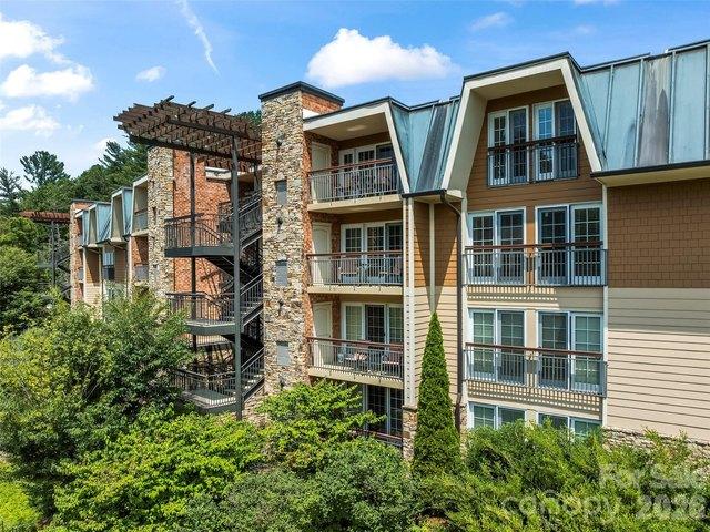 310 Bowling Park Rd, Asheville, NC 28803
