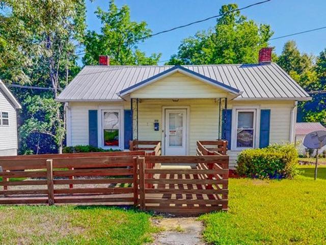 310 Barnette Ave, Roxboro, NC 27573